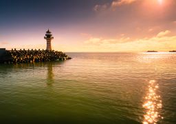 Freedom Lighthouse - A Spectacular Seaside Landmark in Hainan